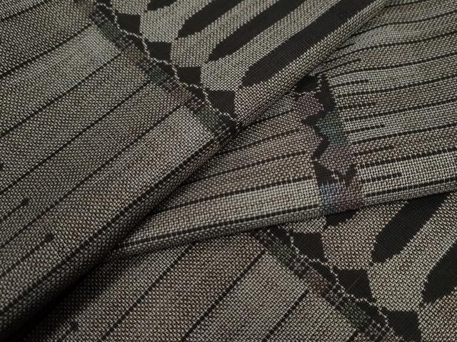 平和屋着物●本場大島紬　9マルキ　破れ色紙吉祥間道　正絹　逸品　CAAZ3393yc