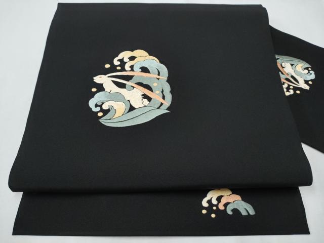 平和屋着物●九寸名古屋帯　総刺繍　立波兎文　黒地　金糸　正絹　逸品　CAAZ4380hy