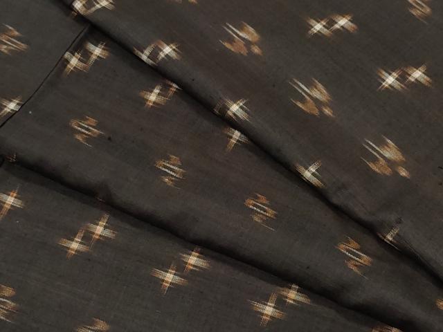 平和屋着物●国指定重要無形文化財　本場久米島紬　手織　絣文様　正絹　逸品　CAAZ8293vf
