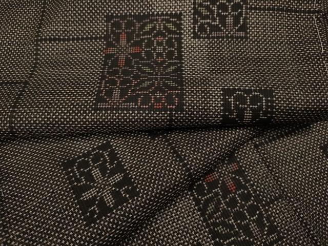 平和屋着物●本場大島紬　7マルキ　色紙重ね花文　正絹　逸品　未使用　CABA1680ut