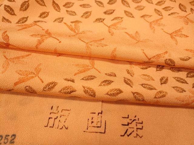 平和屋着物●上質な小紋　版画染　斜線舞花文　鬼しぼ縮緬　反端付き　正絹　逸品　CABA1833ut