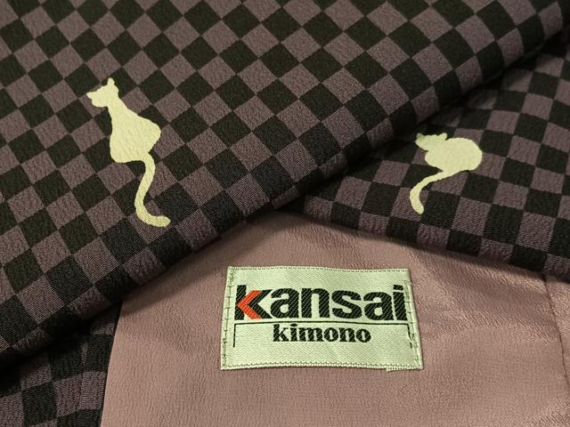 平和屋着物●世界的ファッションデザイナー　山本寛斎　kansaiブランド　小紋　猫　市松文様　洗える着物　CABA4690vp