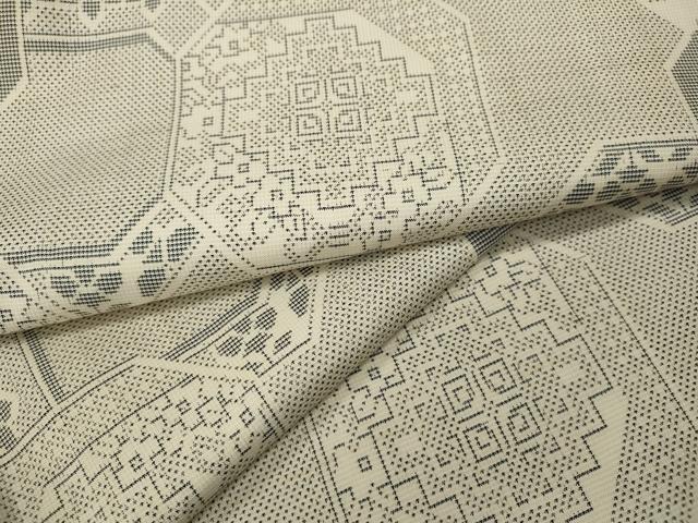 平和屋着物●本場大島紬　白大島　9マルキ　亀甲吉祥花文　正絹　逸品　CABA8033ut