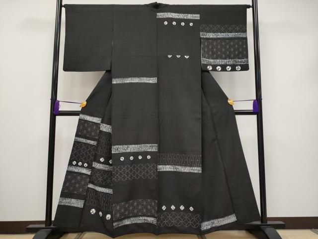 平和屋着物■極上　訪問着　紬地　絞り　刺繍　刺し子　横段文　黒地　逸品　CYAA2783s5