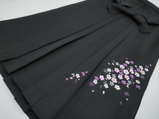 平和屋着物■極上　女性　行灯袴　総刺繍　舞桜文　黒地　金糸　洗える着物　逸品　CYAA3490s5