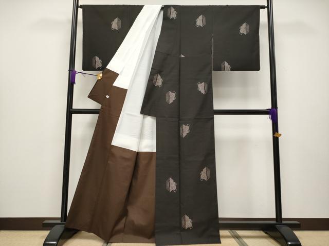 平和屋着物□極上 本場大島紬 9マルキ 地空き 亀甲仕覆花文