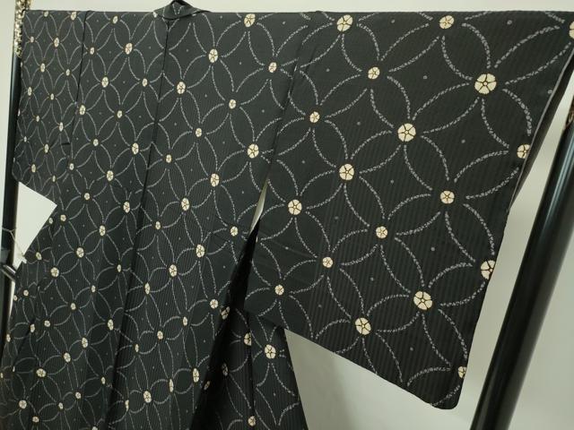 平和屋本店□極上 キモノデザイナー 斉藤上太郎 小紋 七宝花文 黒地 金彩