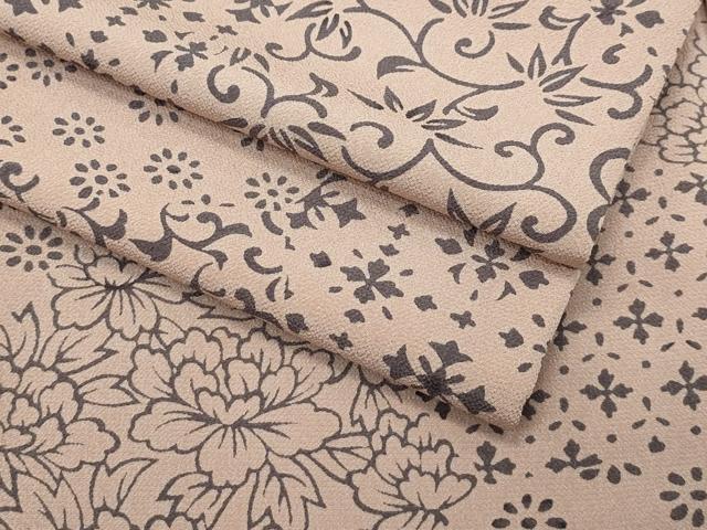 平和屋本店■極上　洗える最高級着物　＜英＞はなぶさ謹製　小紋　牡丹唐草文　鬼しぼ縮緬　紫染色地　逸品　CZAA2752s5