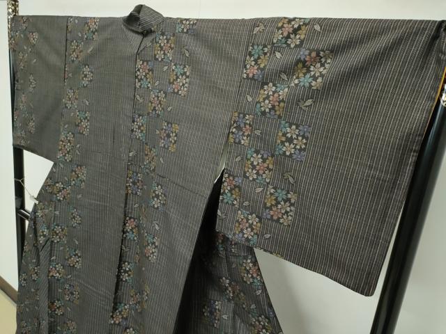 平和屋本店□極上 本場大島紬 9マルキ 泥染め 市松舞桜文 当田安憲作