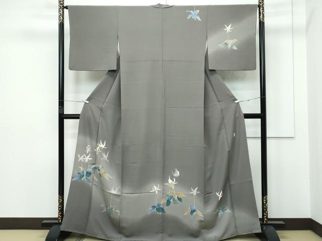 平和屋本店■極上　十日町　加賀草木友禅の第一人者　田村哲彦　訪問着　花蝶文　暈し染め　ストーングレイ色地　逸品　未使用　CZAA2813s5