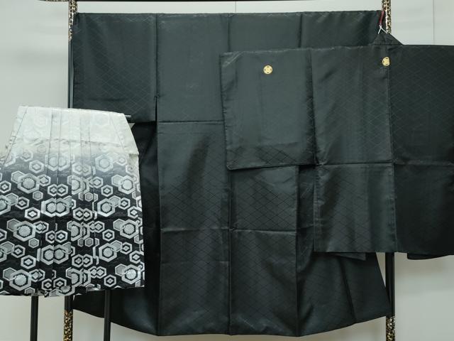 平和屋着物■極上　男性　色無地　紋付き羽織・行灯袴セット　キングサイズ　黒地　花菱地紋　舞台衣装　洗える着物　逸品　CZAA3662s5
