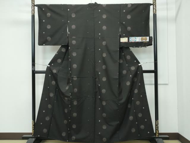 平和屋着物■極上　本場大島紬　泥染め　9マルキ　青海波丸文　西村絹織物謹製　証紙付き　逸品　未使用　CZAA3708s5