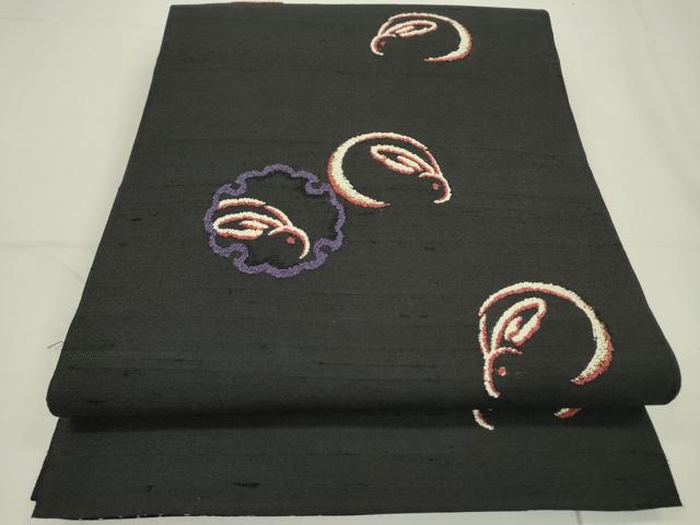 平和屋着物●両面　六通柄袋帯　紬地　雪輪兎　黒地　正絹　逸品　DAAR0711fe