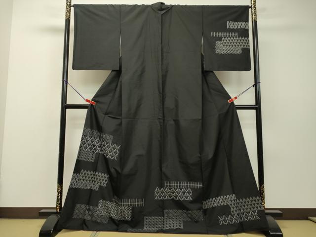 平和屋着物●本場大島紬　訪問着　刺繍　刺し子　吉祥文　黒地　正絹　逸品　DAAR4399tw