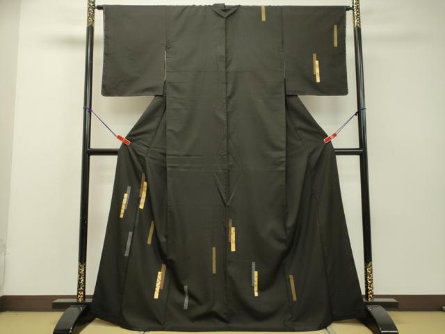 平和屋着物●本場大島紬　訪問着　刺繍　七宝短冊文　黒地　金彩　正絹　逸品　DAAR4472tw