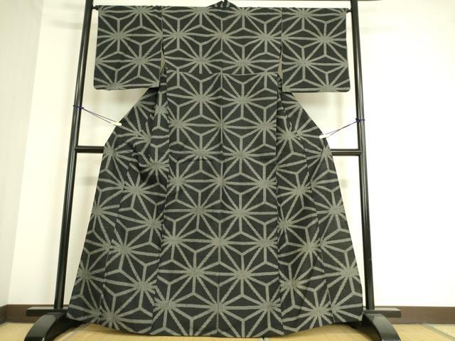 平和屋着物▽上質な紬　単衣　麻の葉文　黒地　正絹　逸品　DAAS0909az