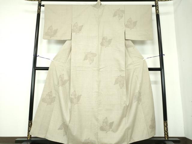 平和屋着物●結城紬　100亀甲　飛び亀甲柄　舞蝶文　正絹　逸品　AAAU8340zg 平和屋着物○結城紬 100亀甲 飛び亀甲柄 舞蝶文 正絹 逸品 AAAU8340zg