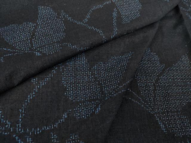 平和屋着物●本場結城紬　重要無形文化財　80亀甲　飛び亀甲柄　舞蝶文　正絹　逸品　DAAS3518ps