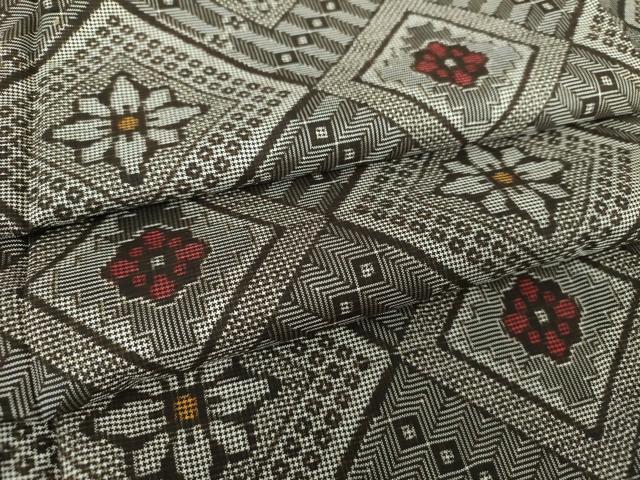 平和屋着物●本場大島紬　龍郷絣　花菱文　正絹　逸品　未使用　DAAS3776ps