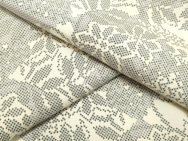 平和屋着物●本場大島紬　白大島　7マルキ　草花文　正絹　逸品　DAAT1516tw