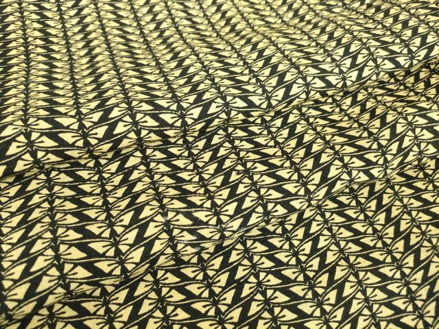 平和屋着物▽上質な小紋　紬地　単衣　舞蝶文　正絹　逸品　DAAT9862az