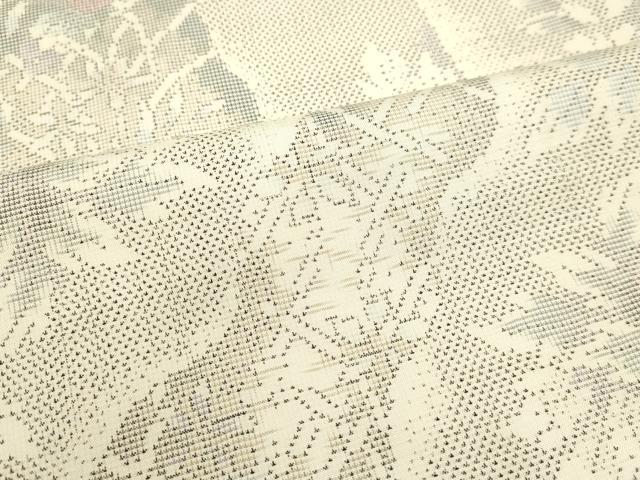 平和屋着物○本場大島紬 白大島 9マルキ 花蝶文 田畑織物謹製