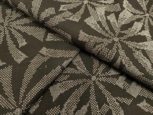 平和屋着物●本場大島紬　7マルキ　舞花文　正絹　逸品　DAAU0874tw