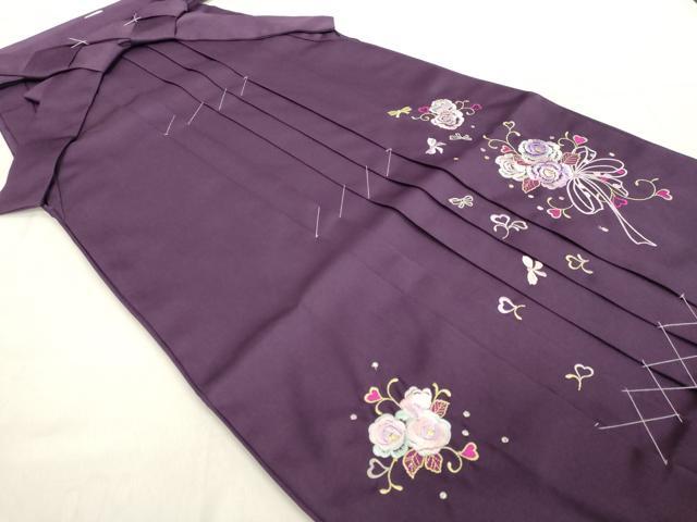 平和屋着物●女性　行灯袴　総刺繍　草花文　深紫色　金銀糸　卒業式　洗える着物　未使用　DAAU0894tw