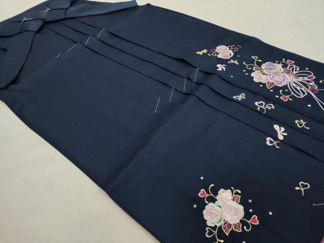 平和屋着物●女性　行灯袴　総刺繍　草花文　ミッドナイトブルー色　金銀糸　卒業式　洗える着物　未使用　DAAU0963tw