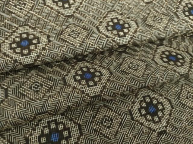 平和屋着物●本場大島紬　龍郷絣　花菱文　正絹　逸品　DAAU5575ps