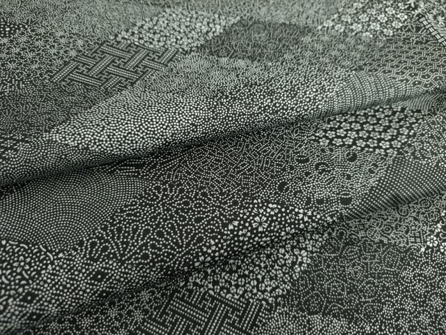 平和屋着物●本場染大島紬　江戸小紋　吉祥花菱文　黒地　さが美扱い　正絹　逸品　DAAU5634ps