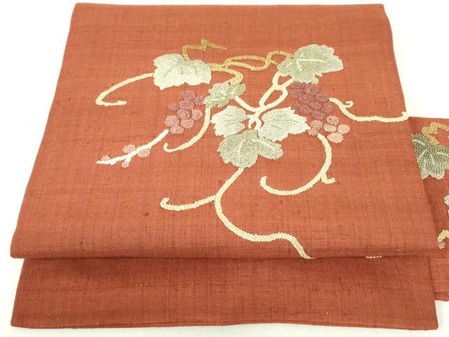 平和屋着物●中国三大刺繍　相良刺繍　総刺繍　九寸名古屋帯　紬地　葡萄蔦の葉文　蘇芳色　正絹　逸品　DAAU6705ob