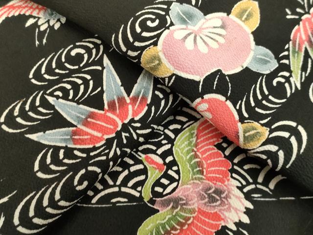 平和屋着物●上質な小紋　型染め　流水花鳥文　黒地　鬼しぼ縮緬　正絹　逸品　DAAV1291tw