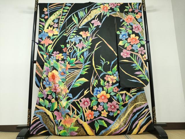 平和屋着物●豪華振袖　駒刺繍　草花文　黒地　金彩　正絹　逸品　DAAV4734ud