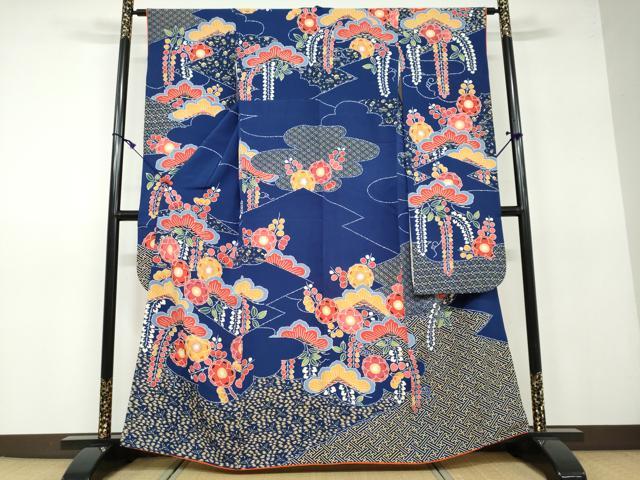 平和屋着物●和染紅型　栗山紅型　栗山吉三郎　振袖　宝尽くし飛鶴草花文　正絹　逸品　DAAV4853ud