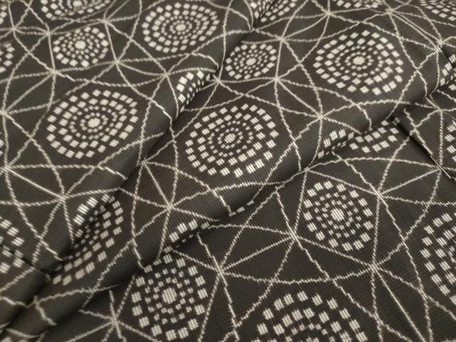 平和屋着物●本場大島紬　幾何学文様　正絹　逸品　DAAV4894ud