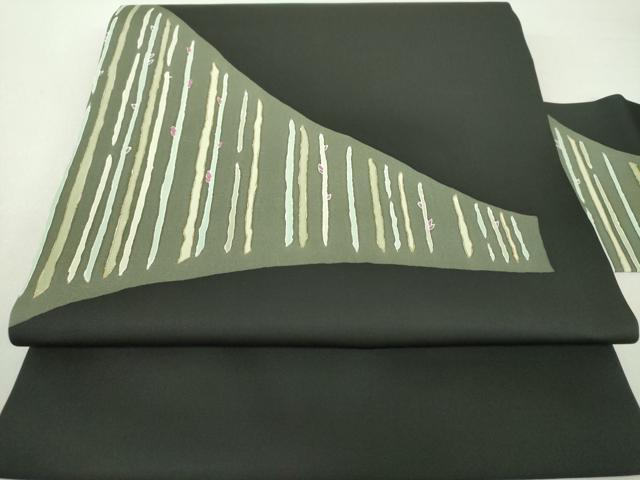 平和屋着物●塩瀬　九寸名古屋帯　刺繍　枝蕾　黒地　金彩　正絹　逸品　DAAV6270ps