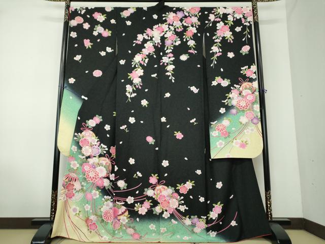 平和屋着物●豪華振袖　花手毬　黒地　暈し染め　金彩　金通し地　正絹　逸品　DAAV6639ps