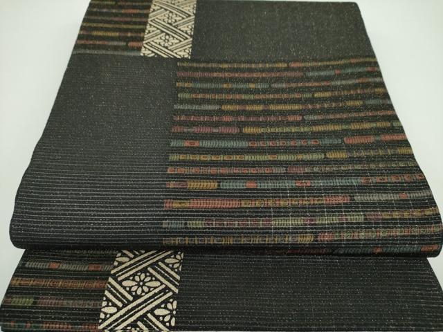 平和屋着物●全通柄袋帯　変わり市松花文　黒地　金彩　金通し地　正絹　逸品　DAAV6973ps