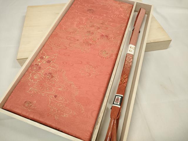 平和屋着物●和装小物　帯締め・帯揚げセット　舞蝶花文　金彩　組紐　金糸　逸品　未使用　DAAV8031zzz