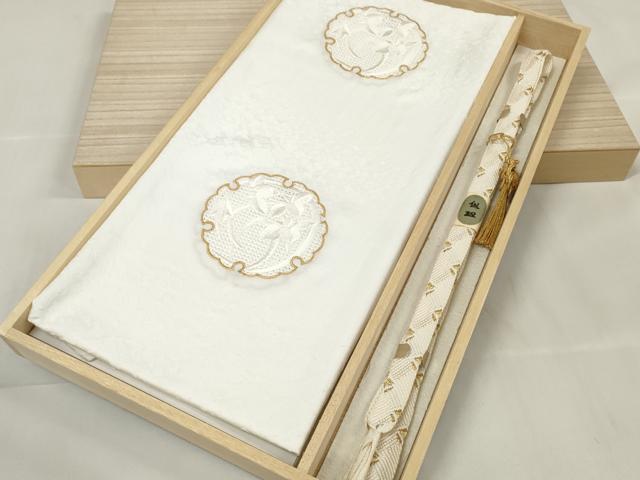 平和屋着物●和装小物　帯締め・帯揚げセット　中国三大刺繍 汕頭刺繍　礼装用　雪輪花文　組紐　金糸　亀房付　逸品　未使用　DAAV8034zzz
