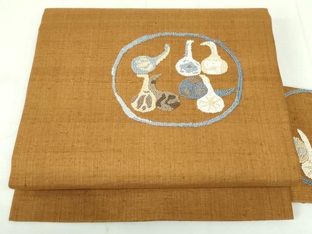 平和屋着物●中国三大刺繍　相良刺繍　総刺繍　九寸名古屋帯　紬地　成り物丸文　渋紙色　正絹　逸品　DAAV9008ob