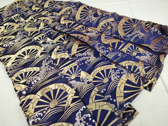 平和屋着物●男性　馬乗り袴　立波片輪車文　金銀糸　交織　逸品　DAAW5030ud
