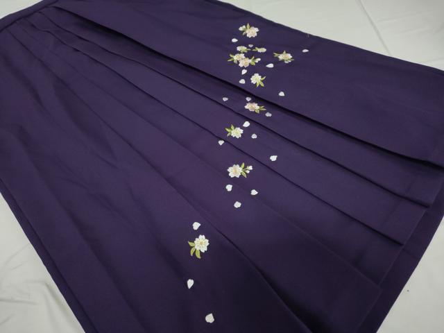 平和屋着物●女性　行灯袴　総刺繍　舞桜文　金糸　洗える着物　DAAW5098ud