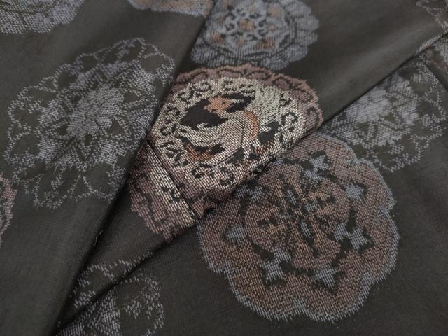 平和屋着物●上質な紬　正倉院鳳凰花文　黒地　正絹　逸品　未使用　DAAW5305ud