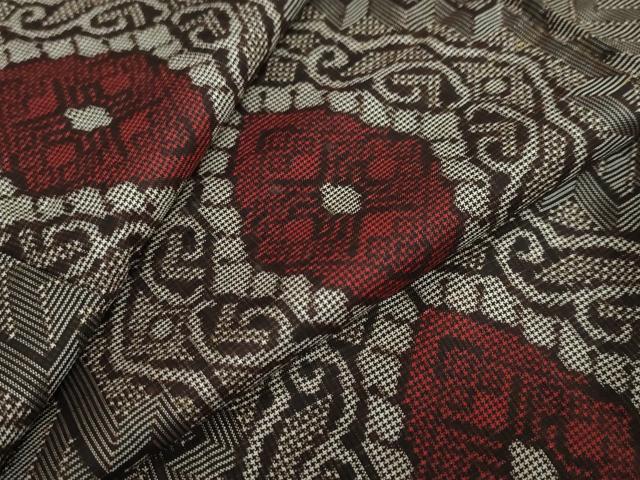 平和屋着物●本場大島紬　龍郷絣　花菱文　正絹　逸品　DAAW5344ud