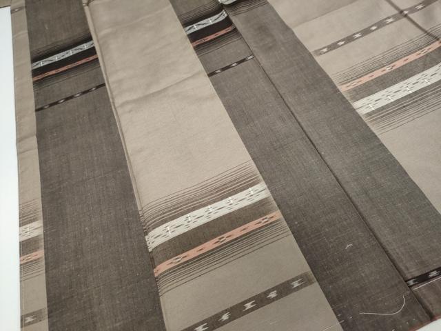 平和屋着物●上質な紬  伝統工芸 陽三彩　横段文　反端付き　正絹　逸品　未使用　DAAW5394ud