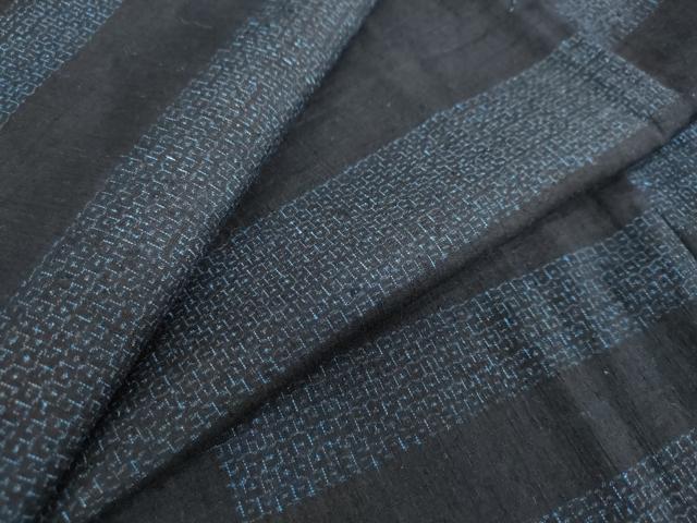 平和屋着物●本場結城紬　重要無形文化財　80亀甲　横段文　正絹　逸品　未使用　DAAW5655ud