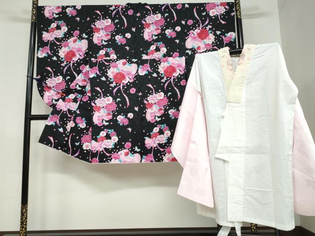 平和屋着物●「anan」ブランド　小振袖　二尺袖　長襦袢（無双仕立て）セット　花蝶文　黒地　金彩　半衿刺繍　洗える着物　DAAW5665ud