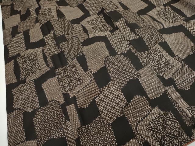 平和屋着物○本場大島紬 7マルキ 変わり格子吉祥文 正絹 逸品 DAAW5671ud